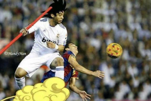 Goku con la camiseta del real madrid